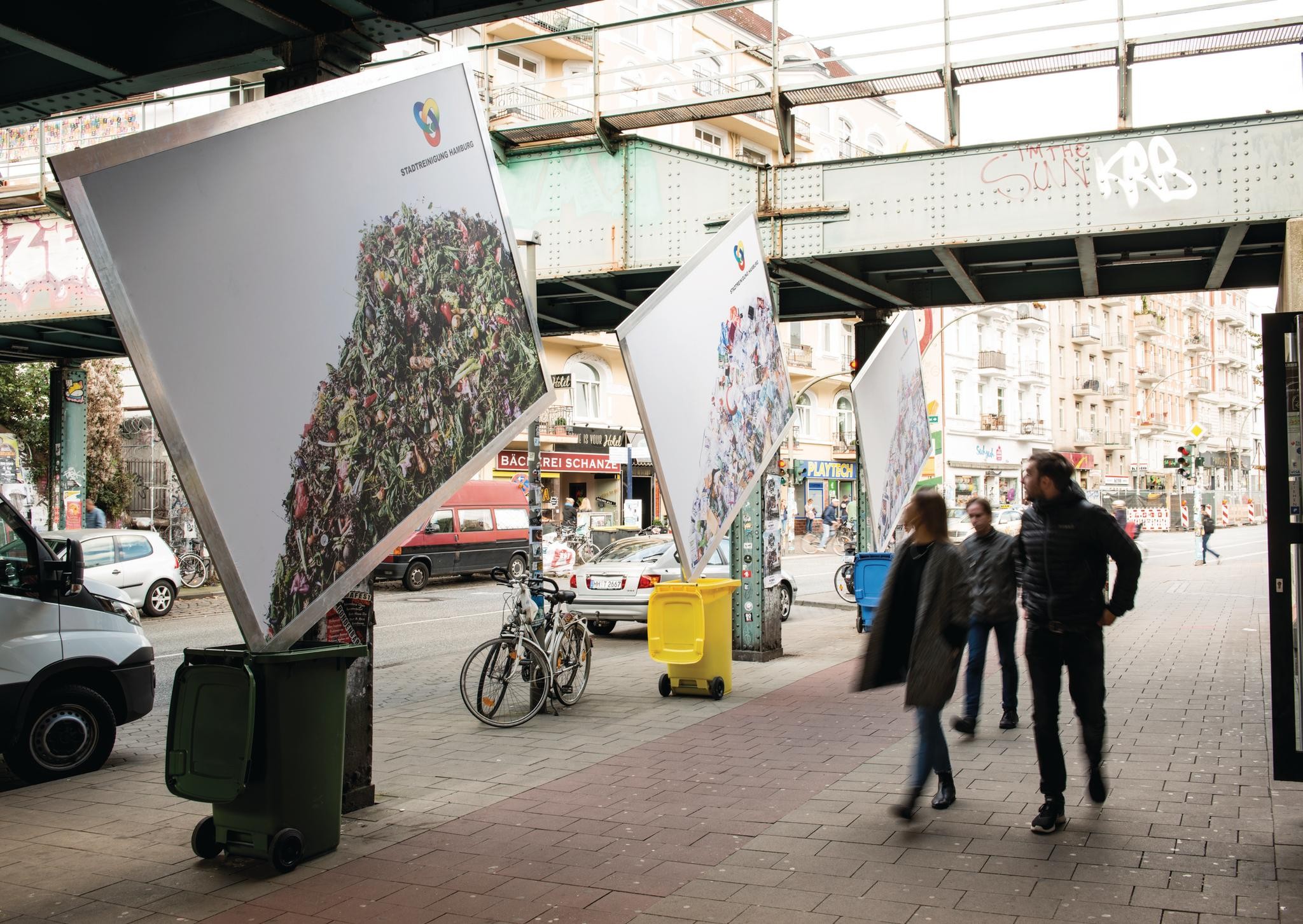 New perspectives for classic billboards / A campaign for the bin ...