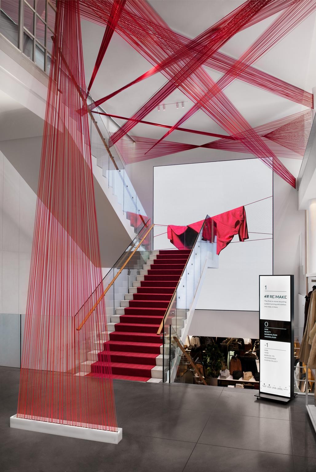 H&M Looop | Campaign | THE WORK