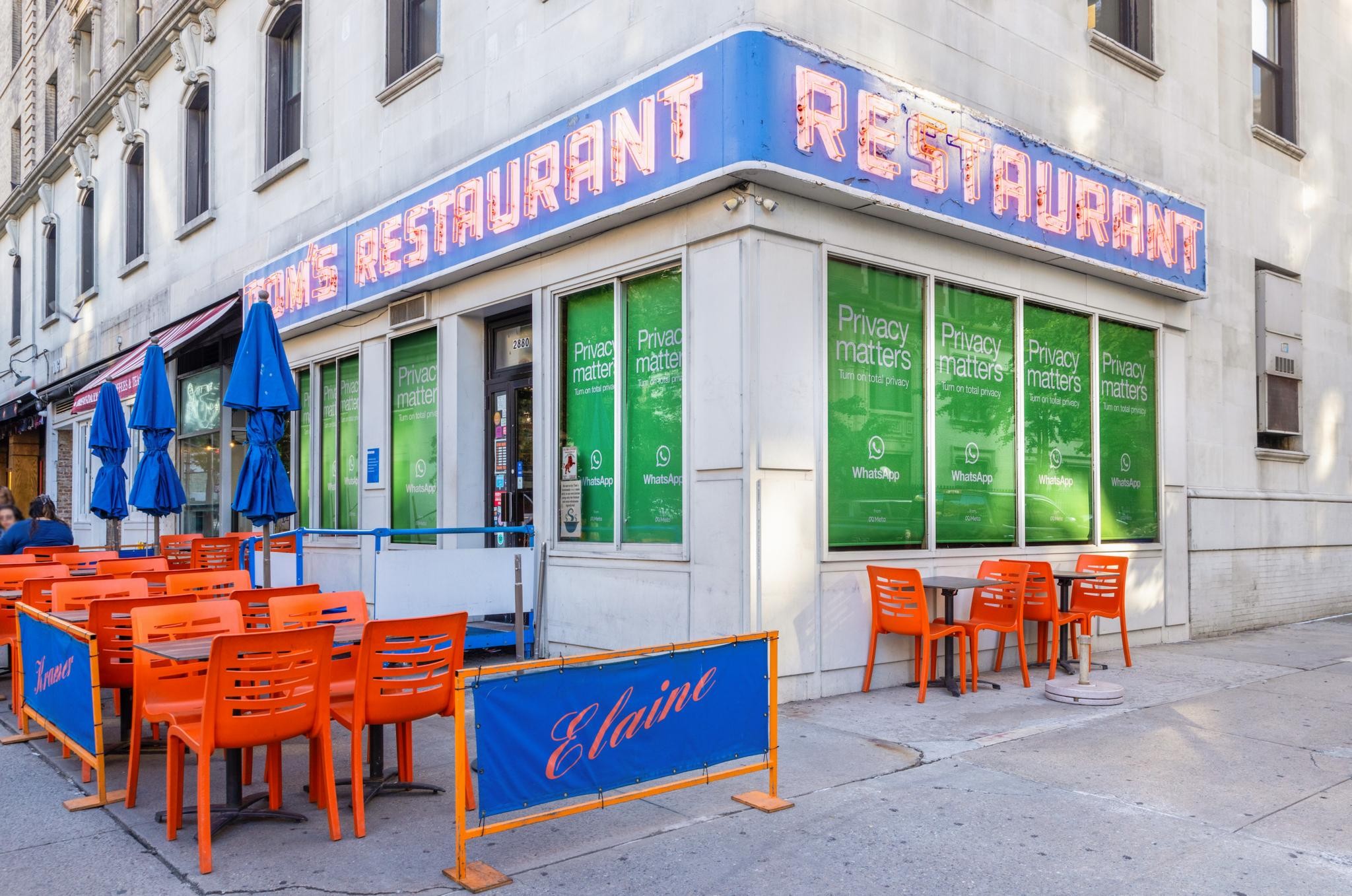 Iconic Privacy Shades | Campaign | THE WORK